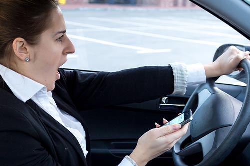 New Jersey Texting While Driving Accident Lawyer - The Grossman Law ...